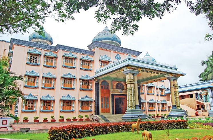 Sri Ramakrishna Vidyalaya Gurukulam - Residential Matric Hr. Sec. School